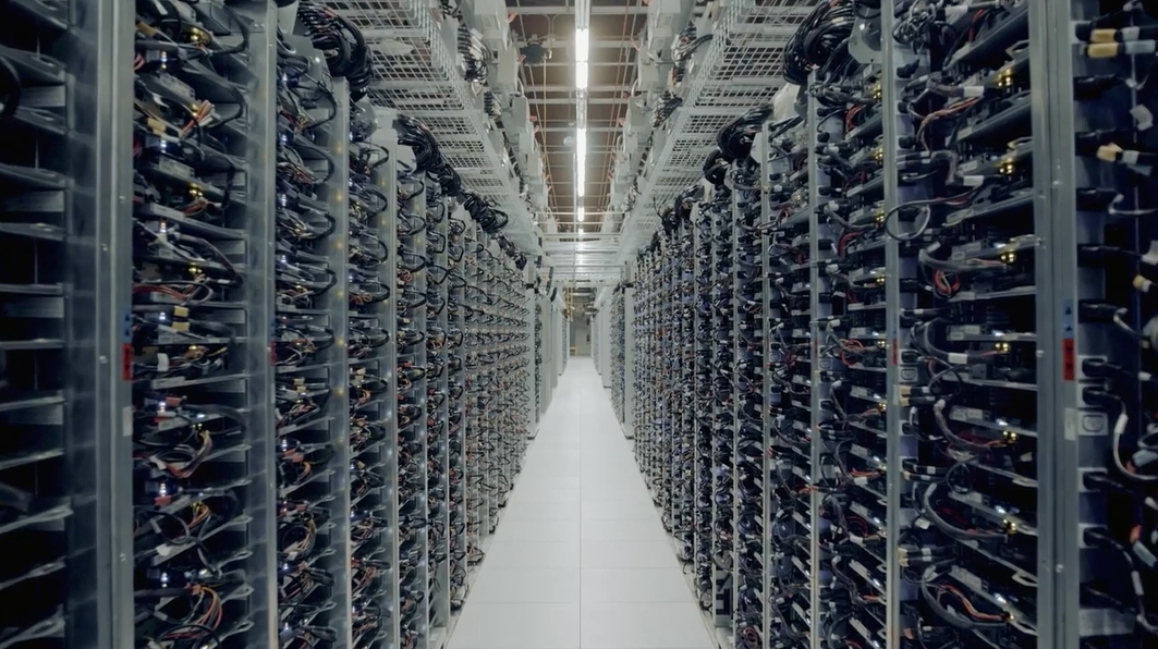 Google muestra sus servidores en un interesante video - TEC